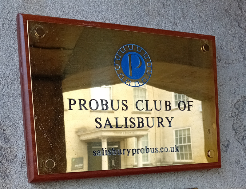 White Hart Plaque Unveiled – Probus Club of Salisbury